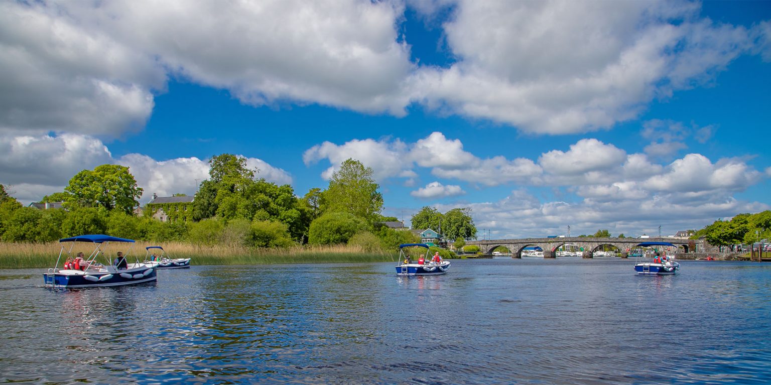 Explore the River Shannon on Carrick Day Boats | Moon River